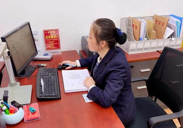 农商银行24小时人工客服图标