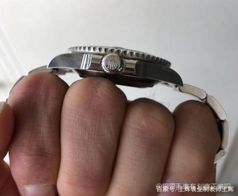 钢带手表有划痕正常吗图标
