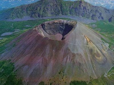 休眠火山还会喷发吗图标