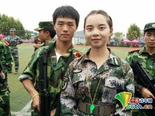男主是军训教官女主是老师图标