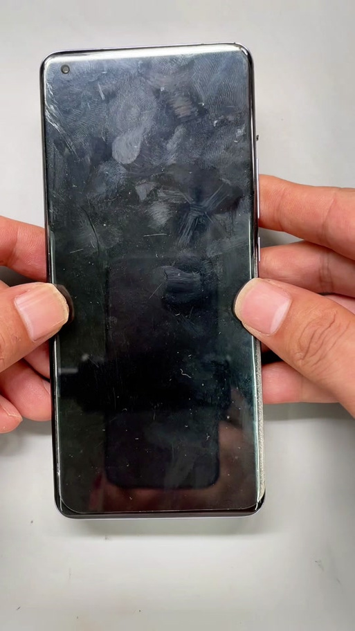 小米手机显示一个兔子截图