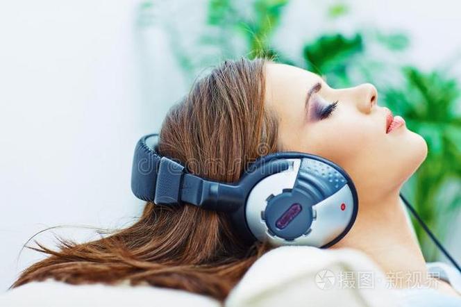 手机qq音乐退出界面不播放音乐图标