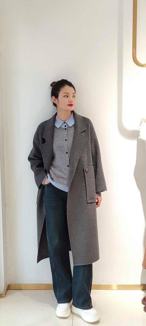 开衫衣服图标