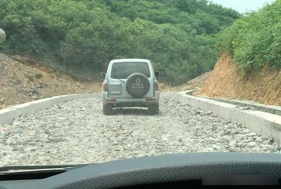 颠簸的道路毁车吗缩略图