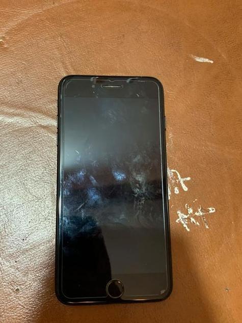 苹果7p老是闪退咋回事