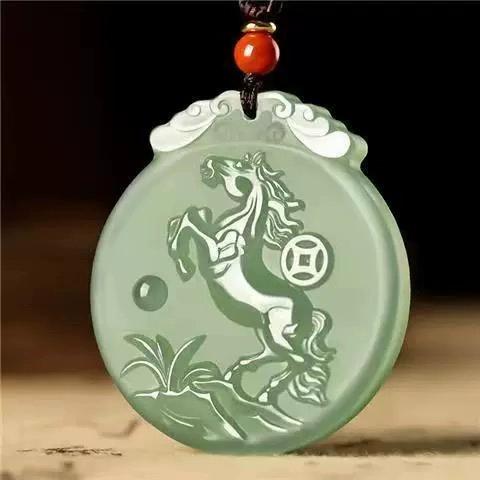 属虎戴什么玉最合适图标