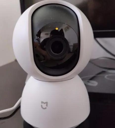 苹果手机摄像头亮黄灯截图