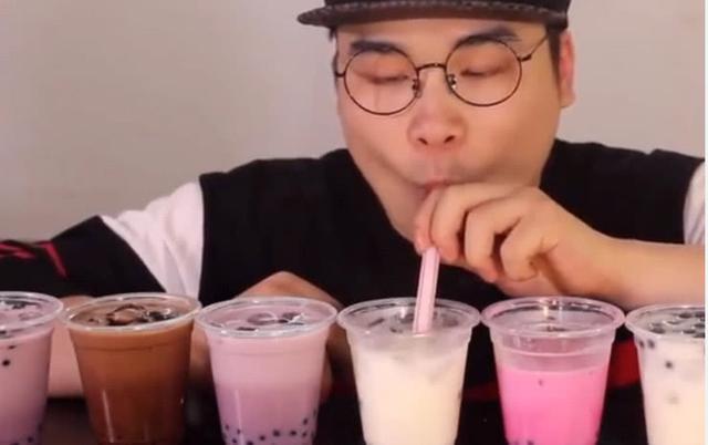 大胃王喝珍珠奶茶神版图标