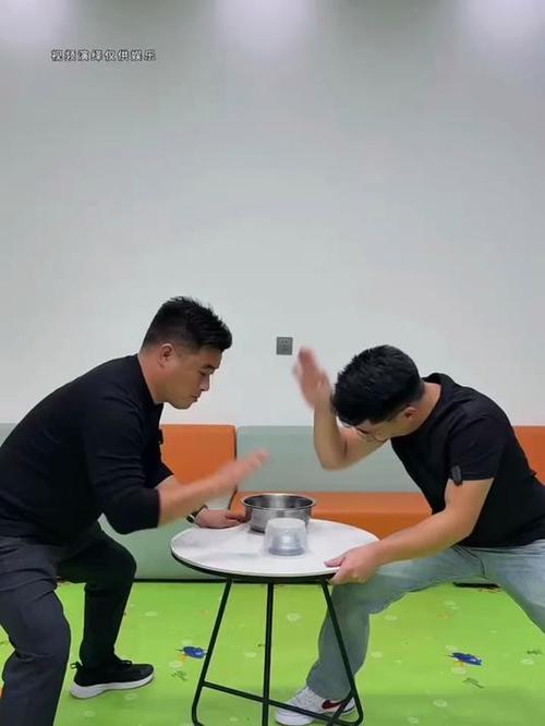 铃铛人游戏怎么玩
