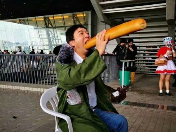 王思聪吃香肠动态图图标