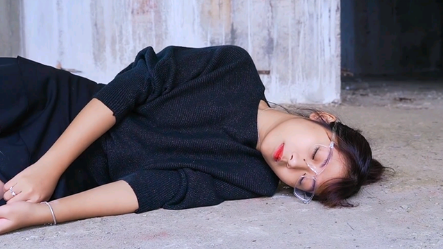 美女枪战真人版截图