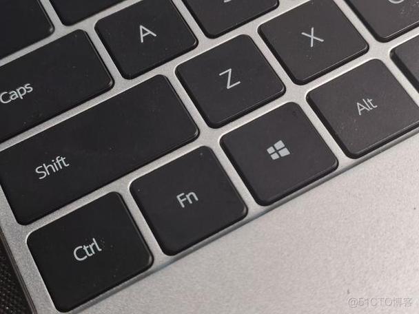 iOS 输入框键盘弹不出图标
