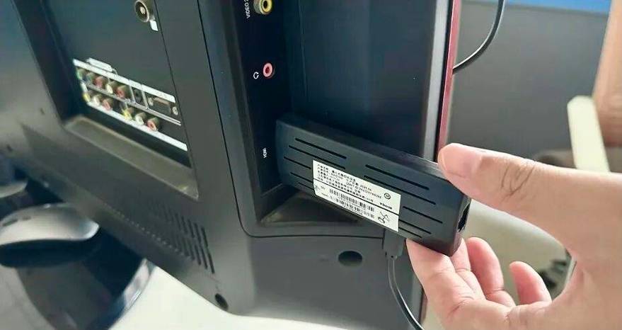 电视盒子配电脑显示器截图