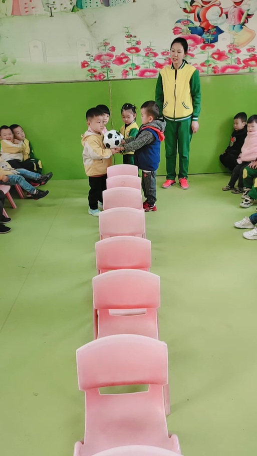 幼儿园小班室内小游戏截图