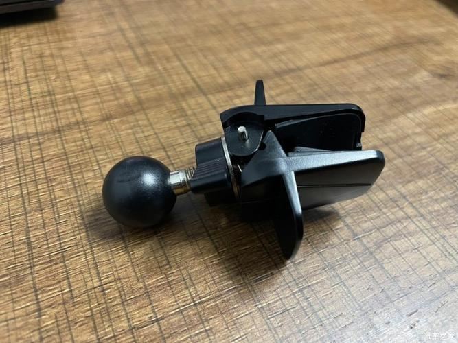 手机支架的夹子夹坏手机图标