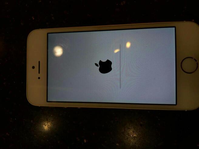 iphone5s开机闪一下就黑屏图标