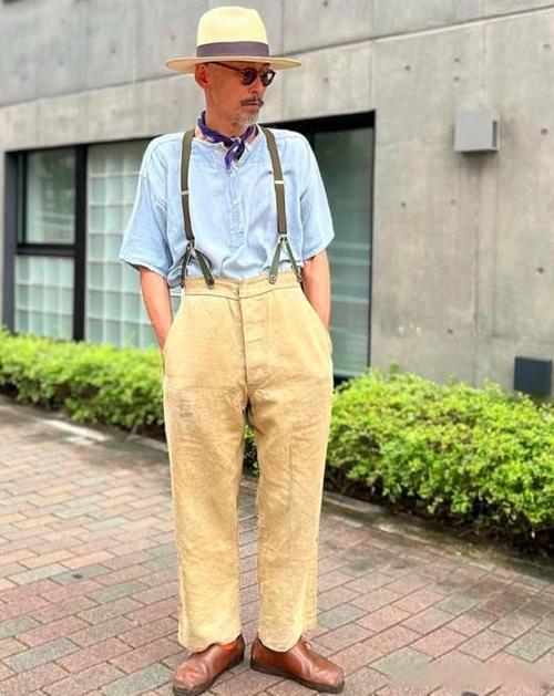 男人穿背带裤好看吗