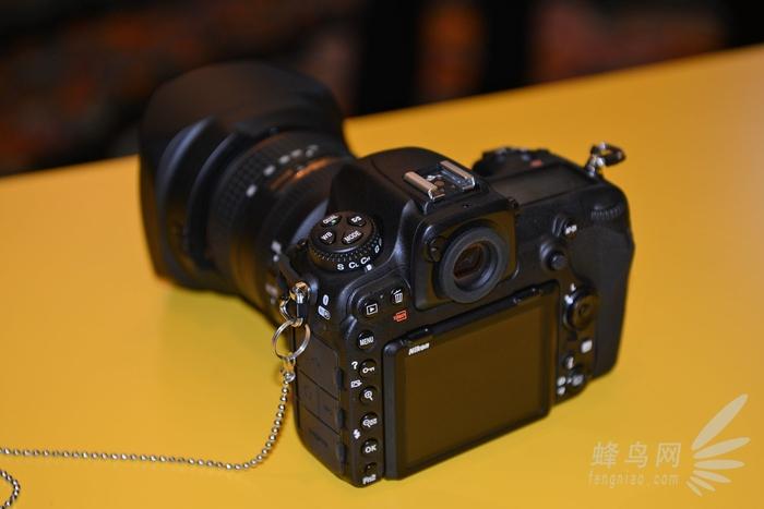 尼康D3200开机键在哪里图标