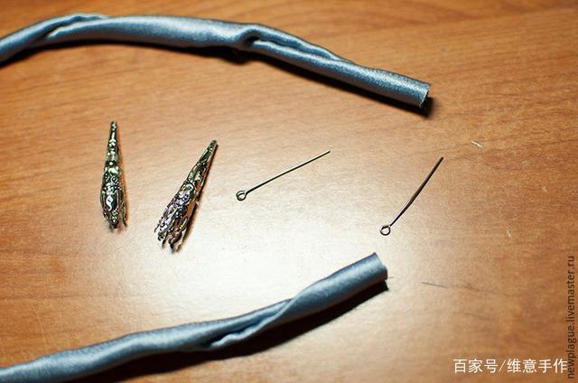 缝好的布条怎么翻过来图标