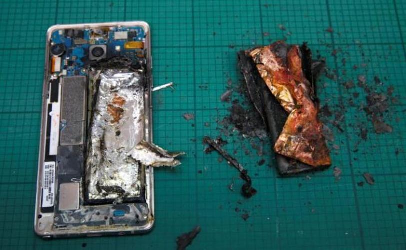 手机爆炸视频截图