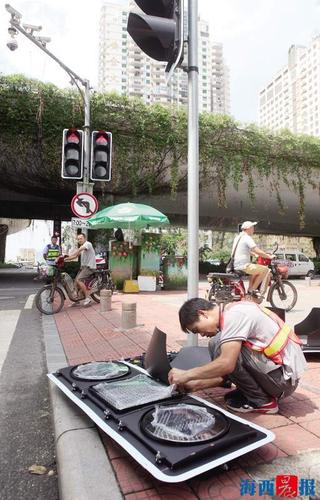 小米手环背后绿灯一直闪图标