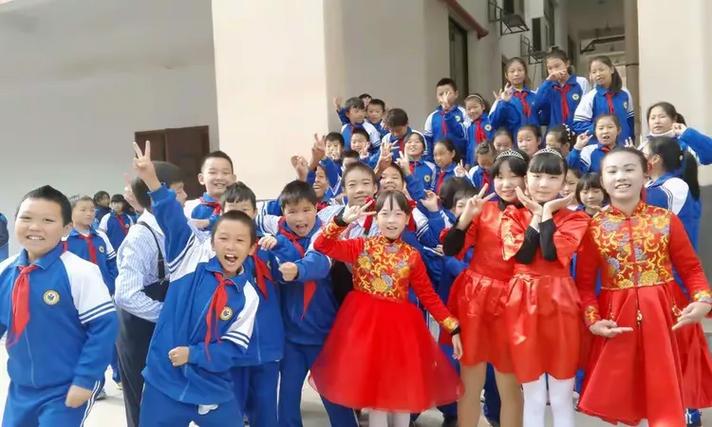 向上吧少女破解版金手指完结2021图标