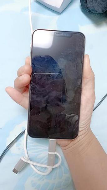 iphone黑屏发出警报声图标