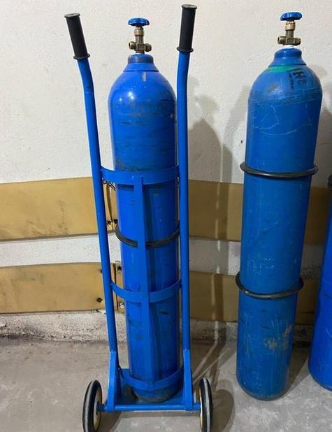 氧气瓶家用图标