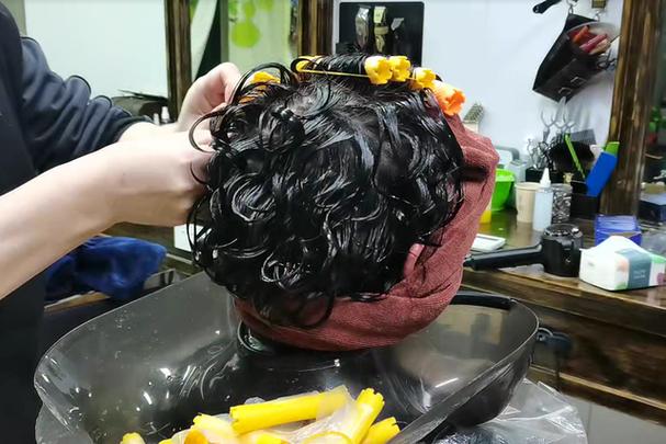 烫发不满意重新烫要钱吗截图