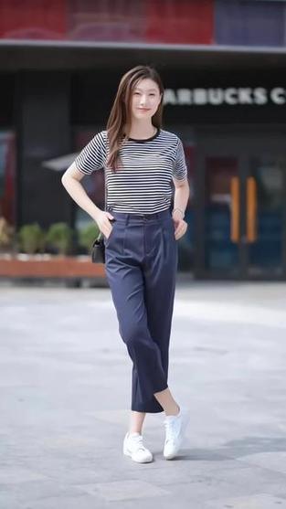 女式休闲裤图标