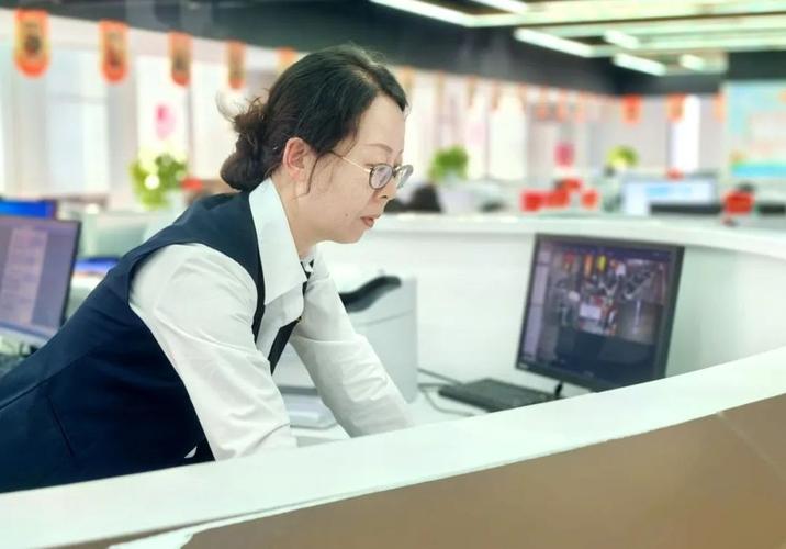 闪电贷电话客服24小时截图