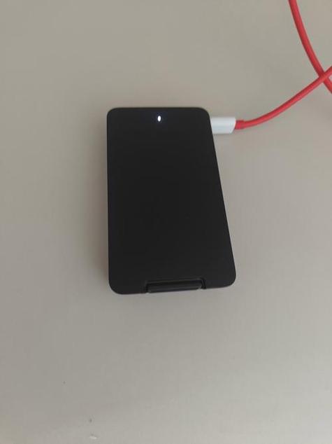 小米air2充电红灯一直闪截图
