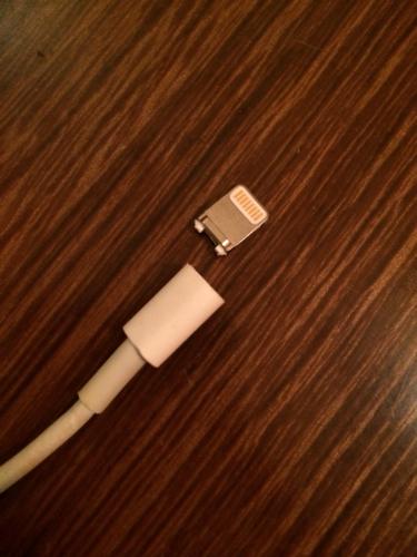 充电线接口处断了截图