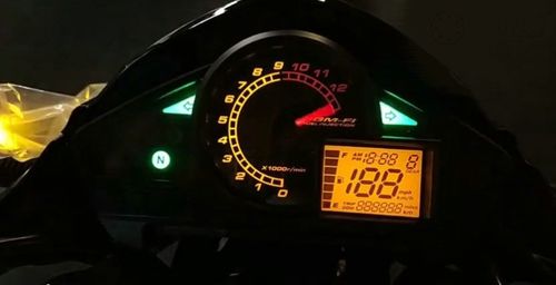电瓶车显示屏闪屏原因