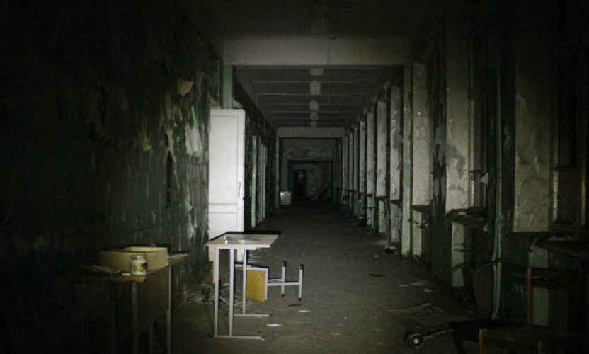 废弃学校解密图标