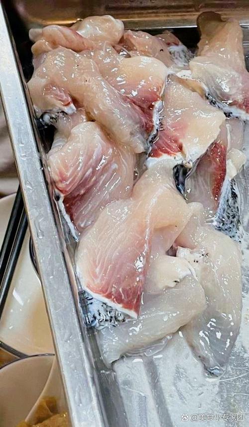 花鲢脑袋里一大块很嫩的肉图标