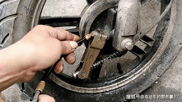 绿源电动车定位怎么使用图标