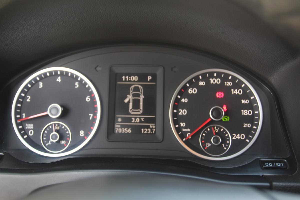 大众仪表盘30km/h闪烁怎么取消图标