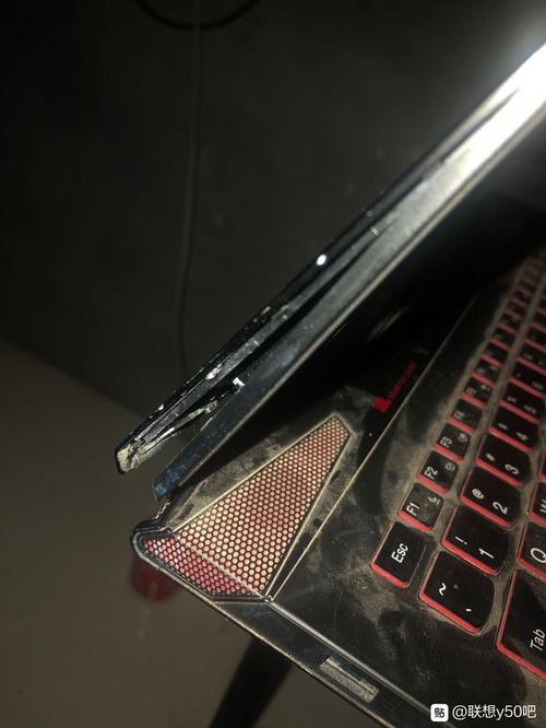 电脑屏幕开胶了怎么粘截图