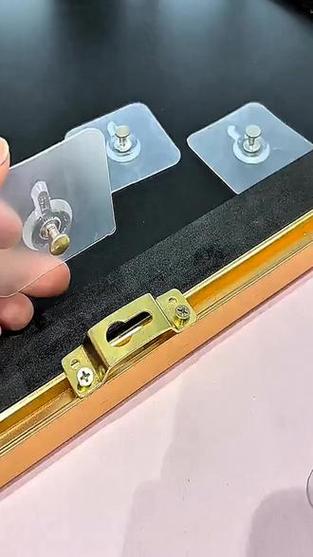 墙布用什么粘钩不掉图标