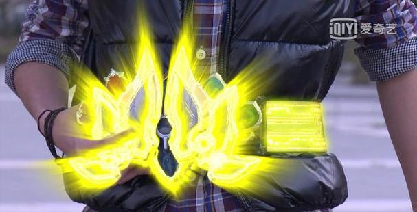 人在骑士:开局雅塔莱斯召唤器 小说