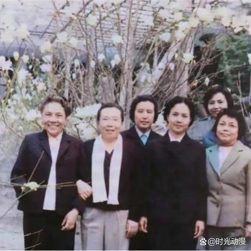领导夫人的作用图标