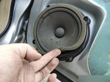 汽车音响出现噗噗噗噗声音图标