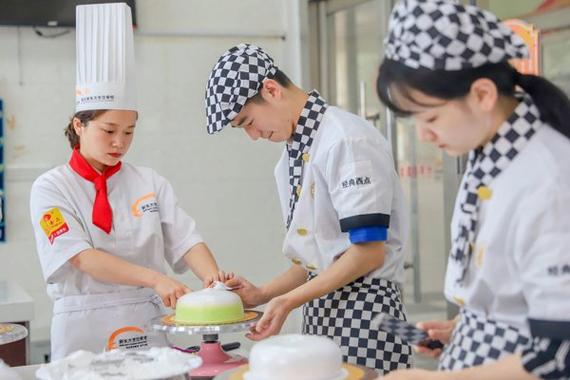 烘焙去哪里学比较好图标