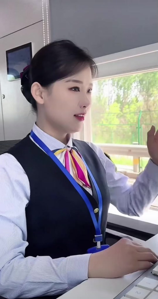 女生高速收费员好吗图标