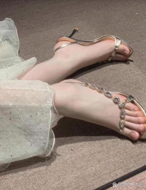 特别喜欢女生的脚图标