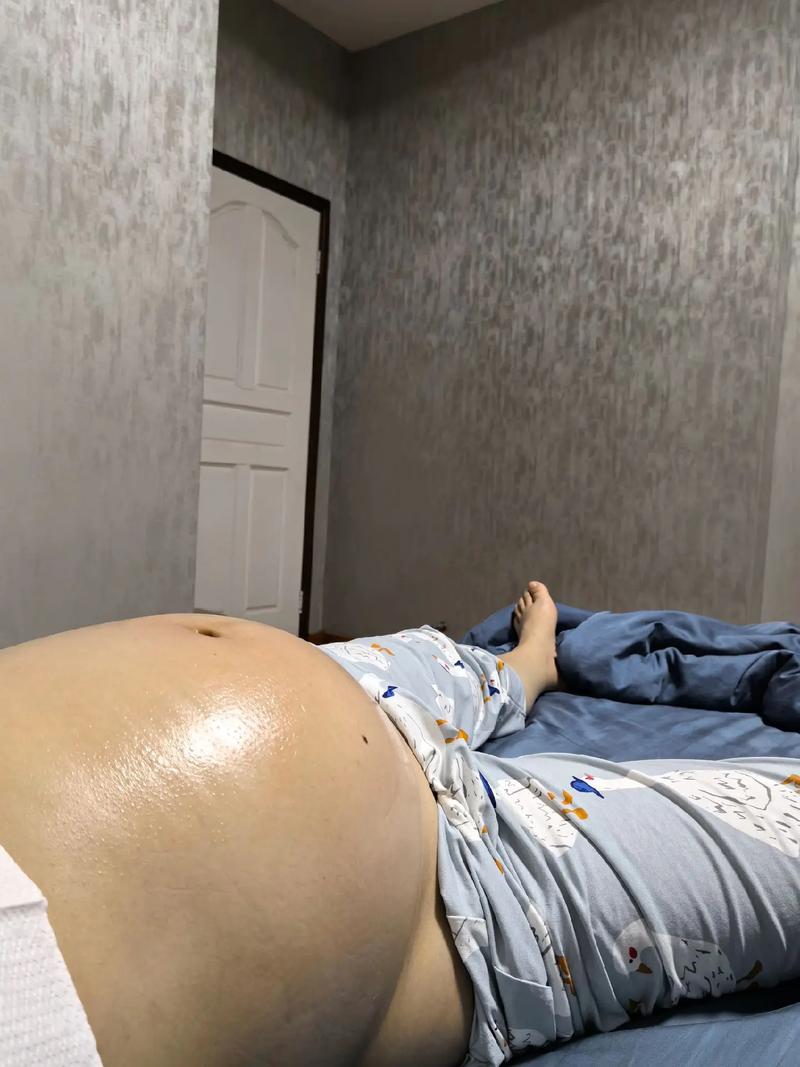 怀孕大肚子黄油图标