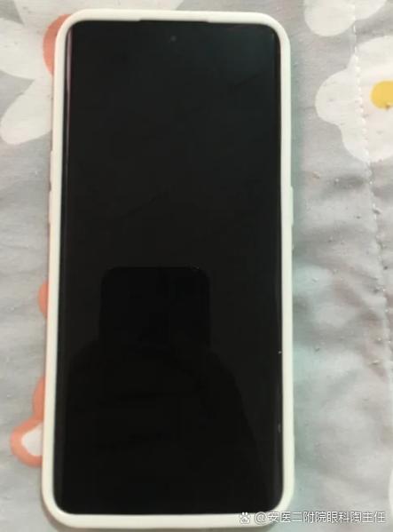 是手机伤眼睛还是ipad伤眼睛图标