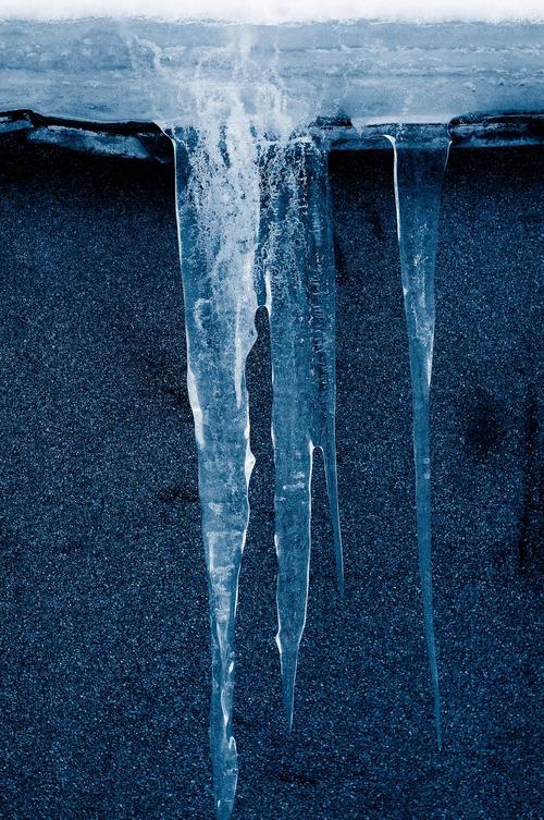 冷水冻冰块还是热水冻冰块图标
