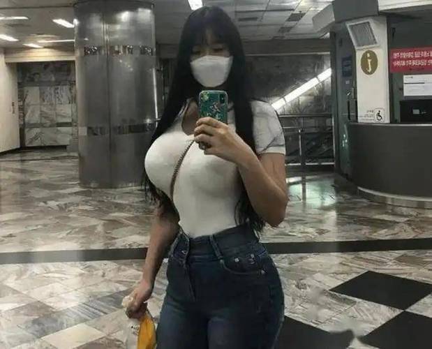 e罩杯大吗图标